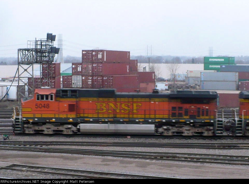BNSF 5048